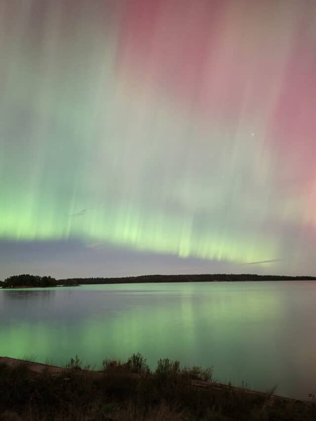 Where to See The Northern Lights in Ontario - 2 Nerds In A Truck W