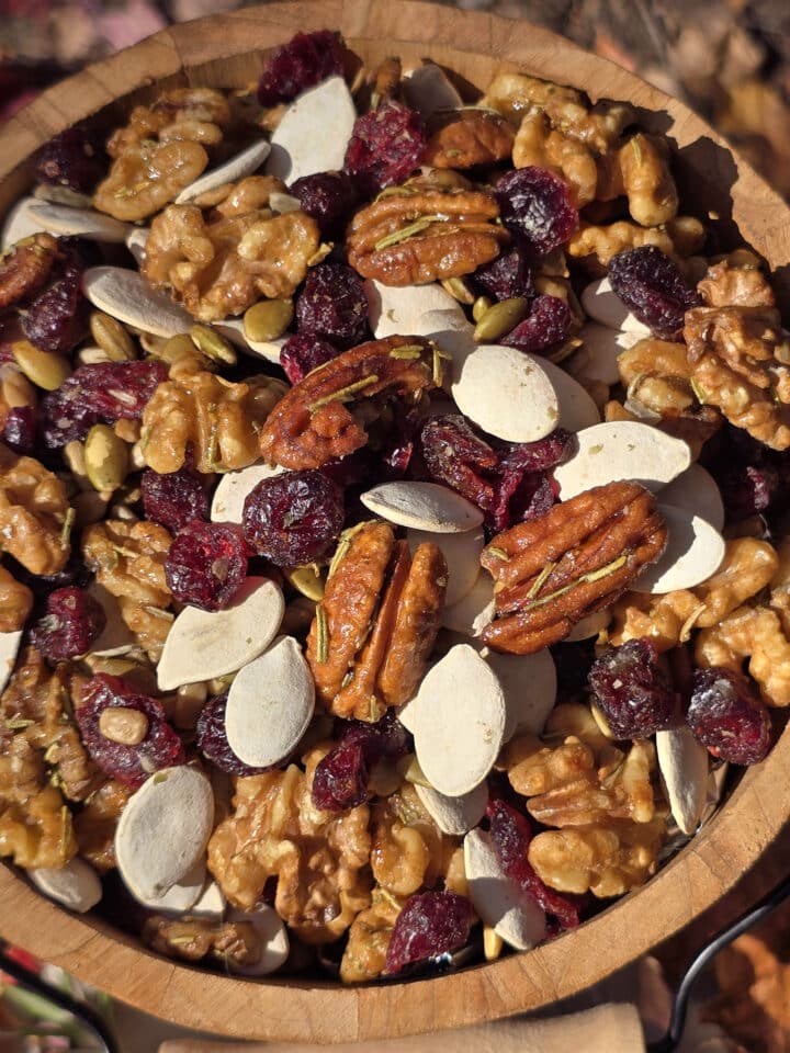 Thanksgiving Trail Mix Recipe [with Maple Rosemary Glazed Nuts!] - 2 ...