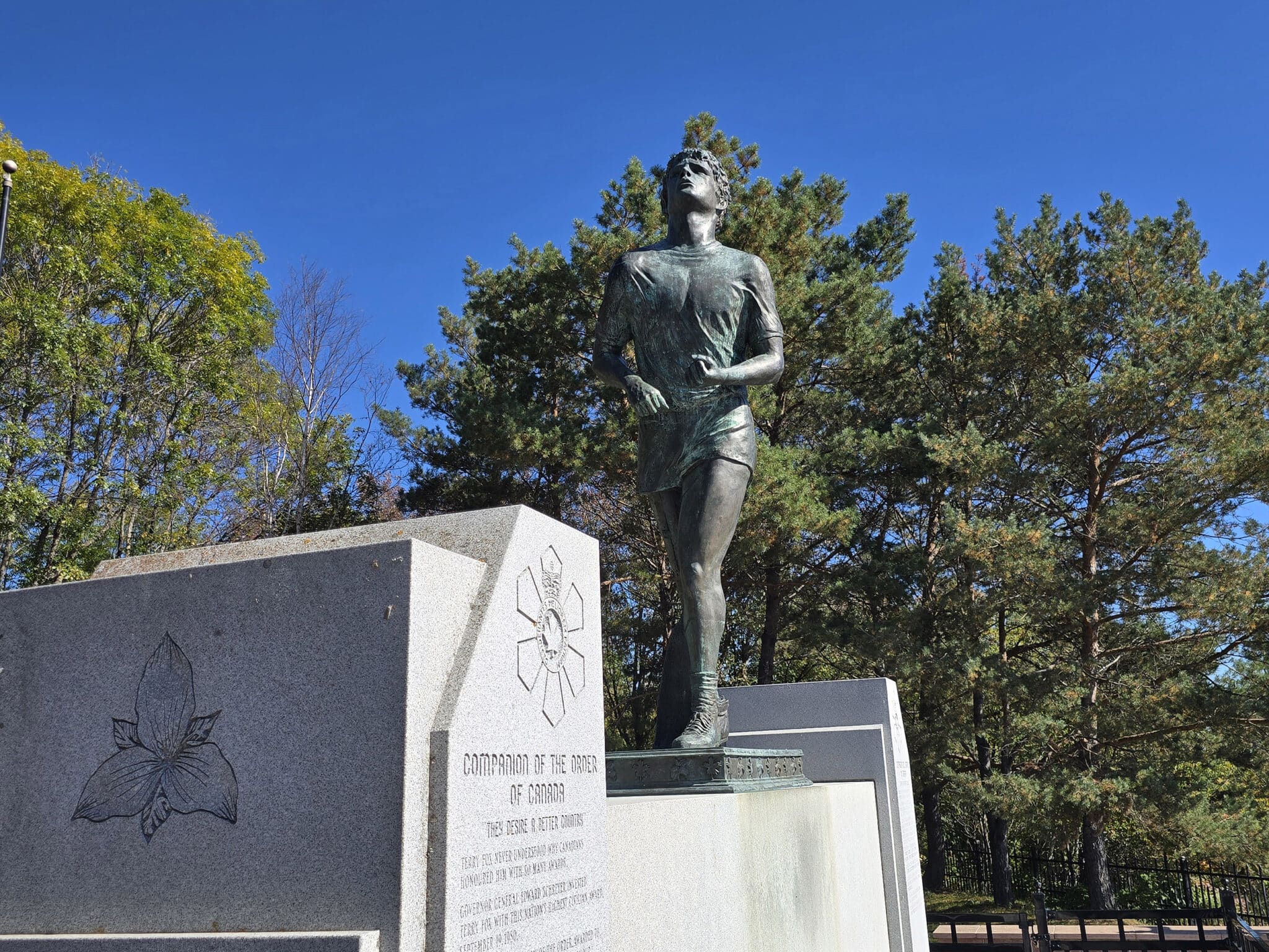 Terry Fox National Historic Monument - Thunder Bay, Ontario - 2 Nerds ...